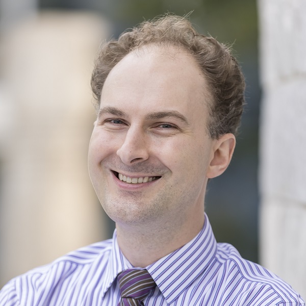 Stuart Chmielewski ’06 - Admissions & Aid - Admissions & Aid - Macalester College