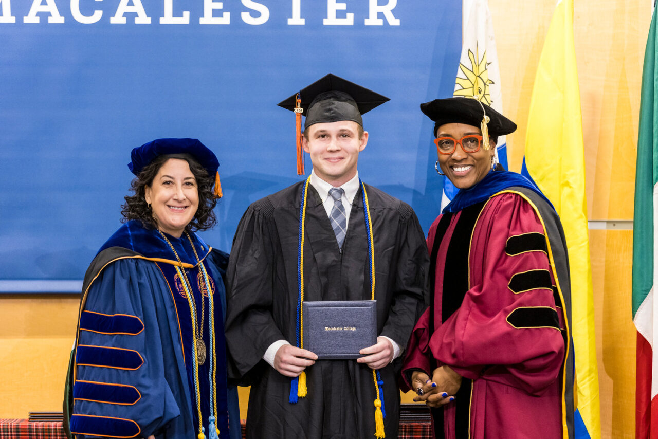December Graduation - Commencement - Macalester College