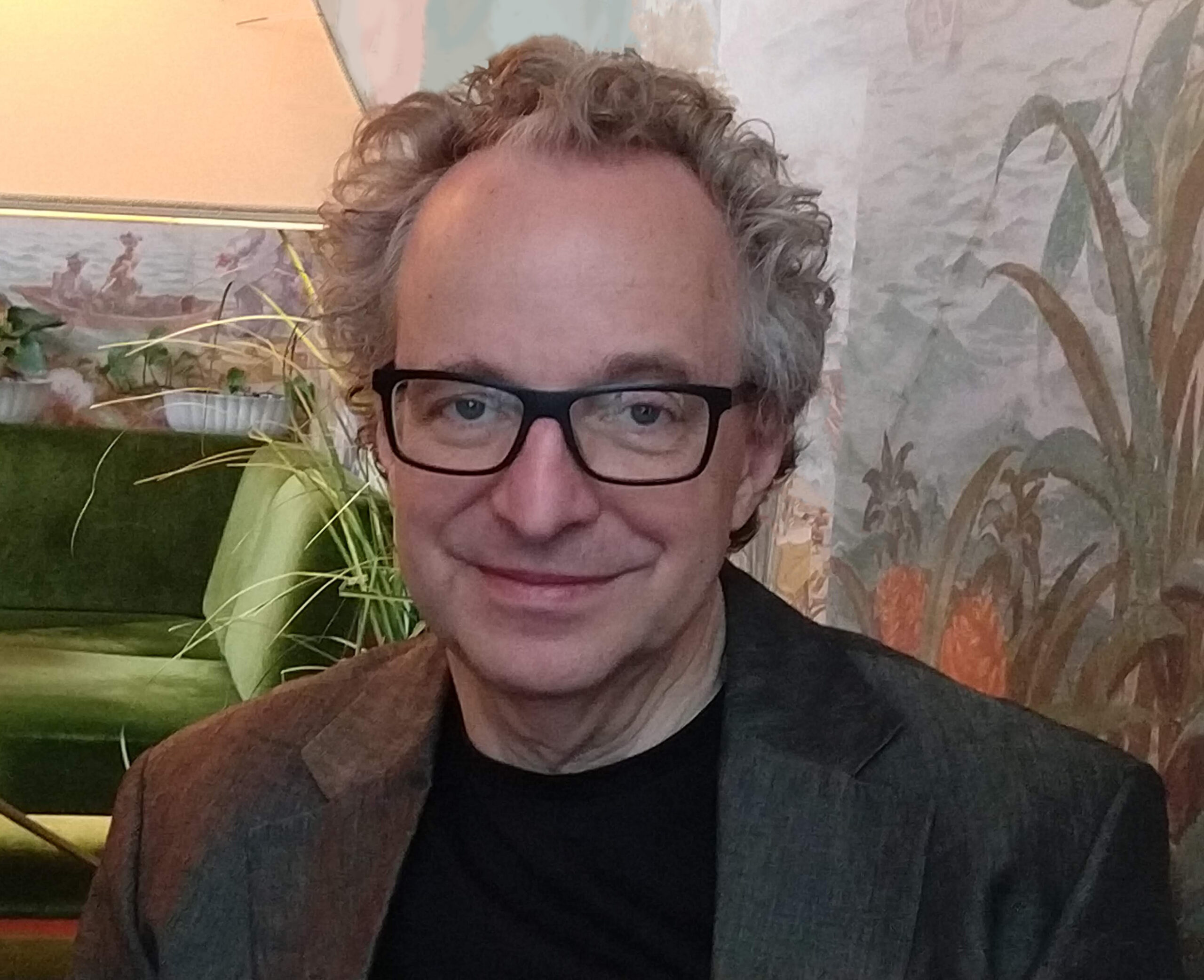 Faculty & Staff - Critical Theory - Macalester College