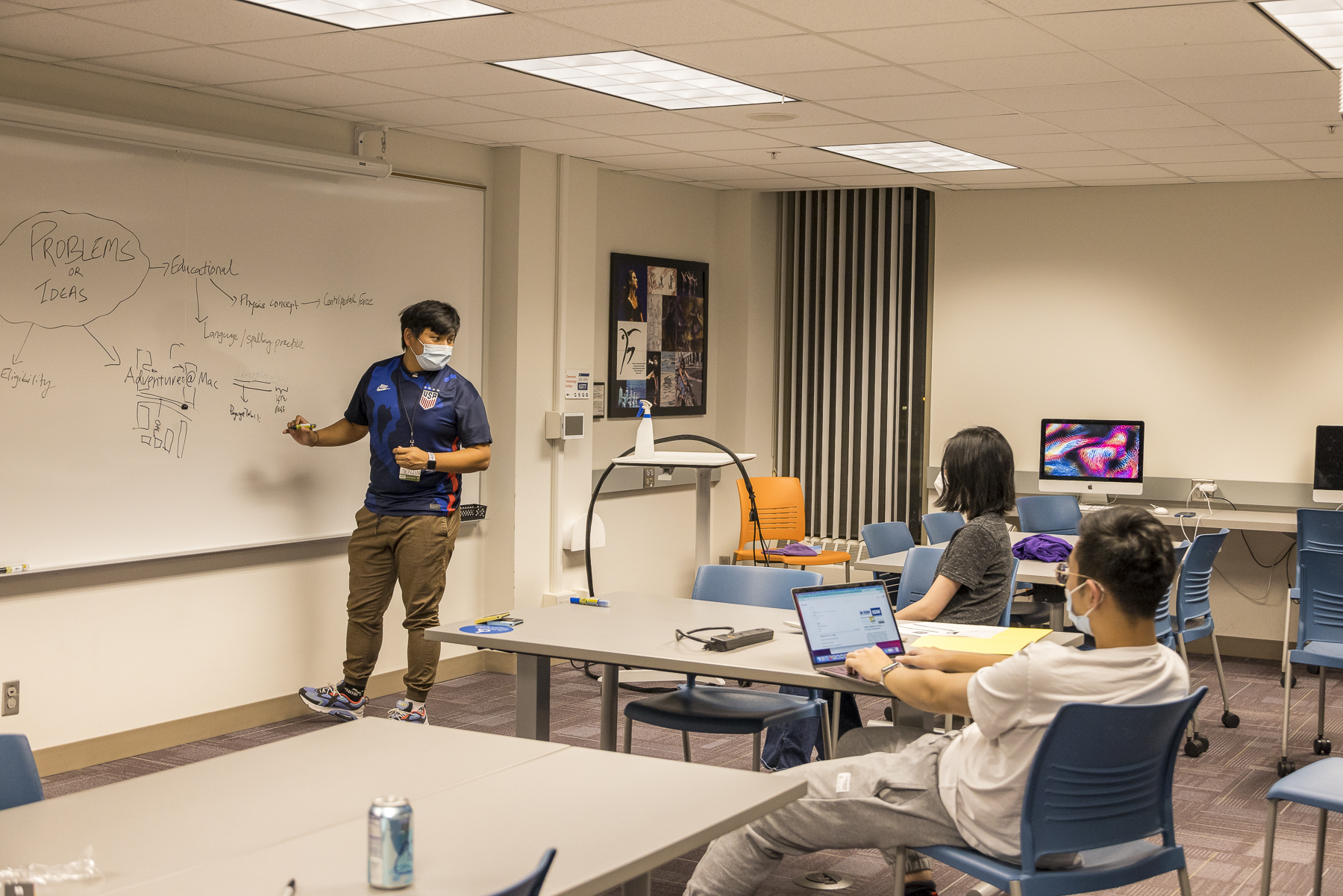 Macathon - Entrepreneurship and Innovation - Macalester College